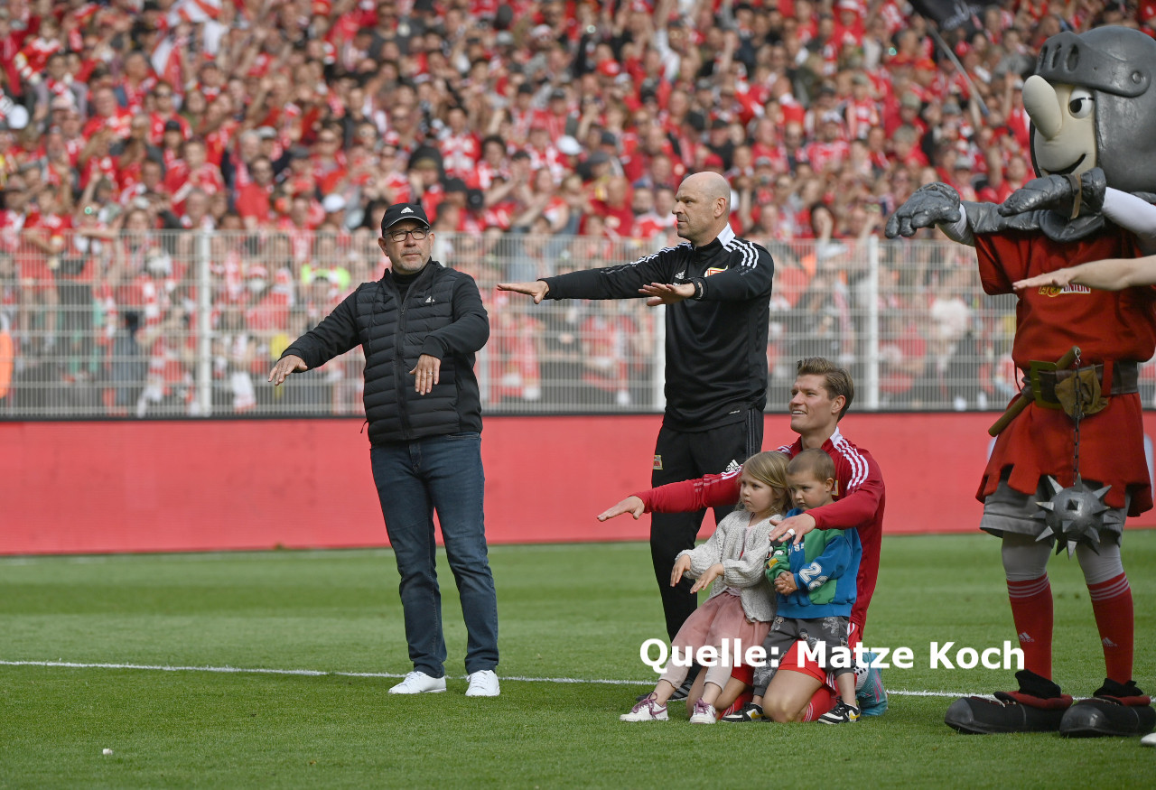 Union Berlin verlängert mit Erfolgstrainer Urs Fischer › Textilvergehen